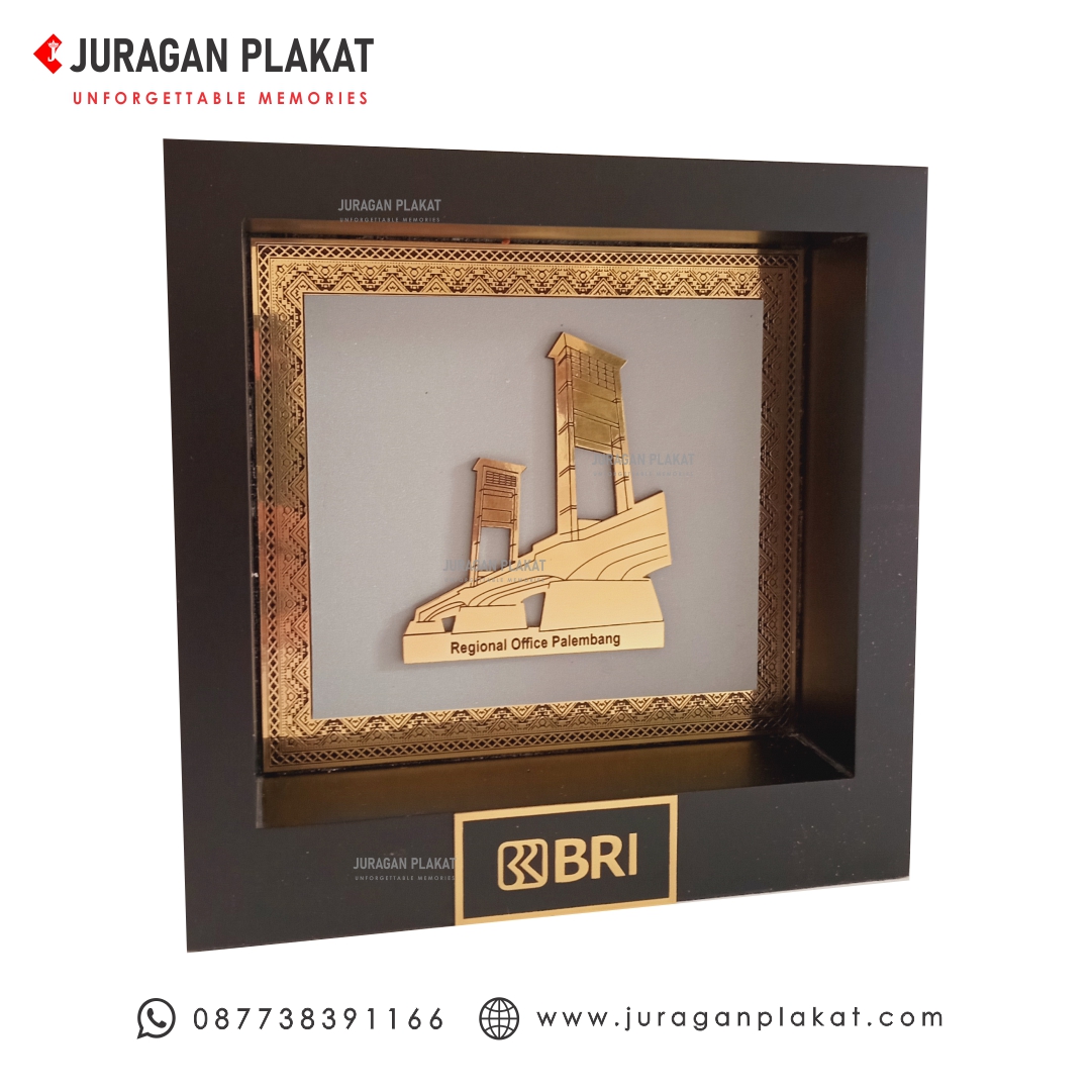PLAKAT KAYU FRAME BANK BRI CUSTOM | juraganplakat.com